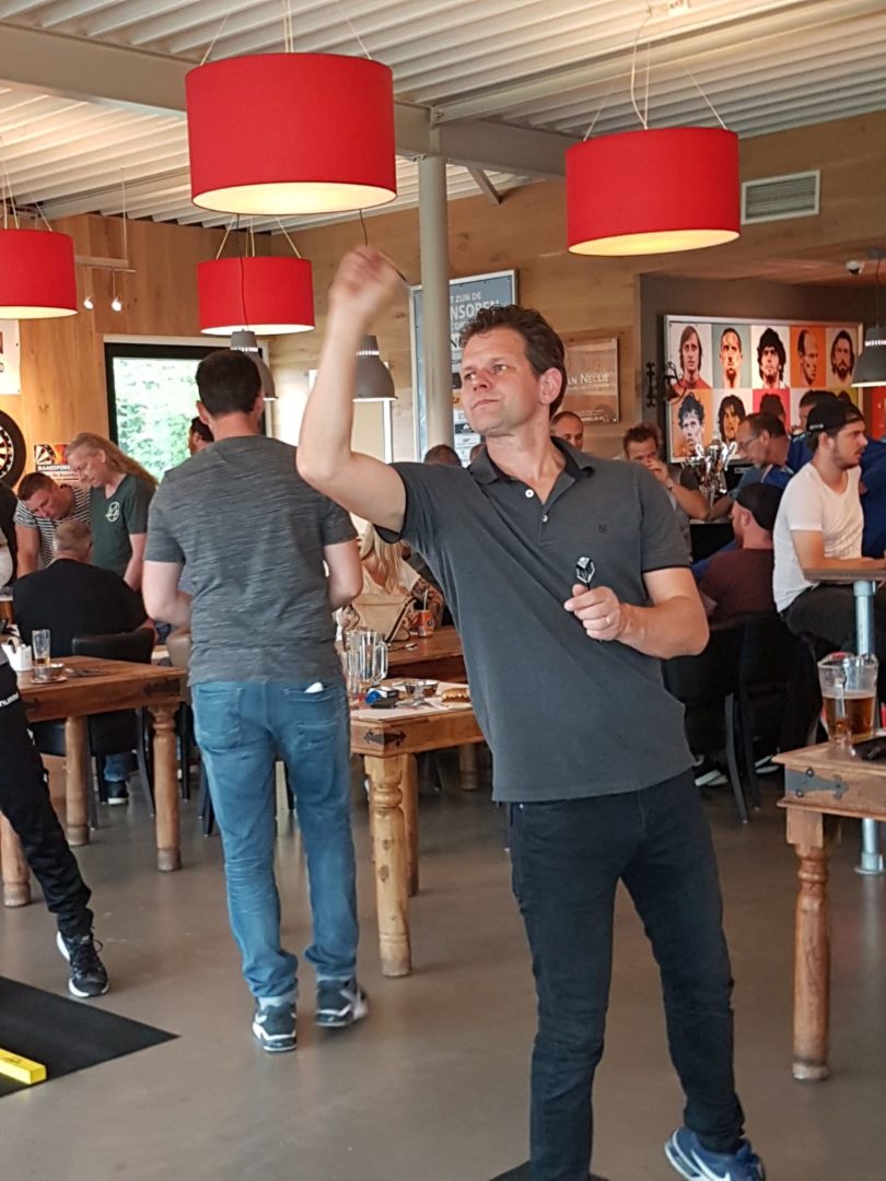 Arthur Gijzen wint Peter Dingemans Single Darttoernooi - FC DRIEBERGEN